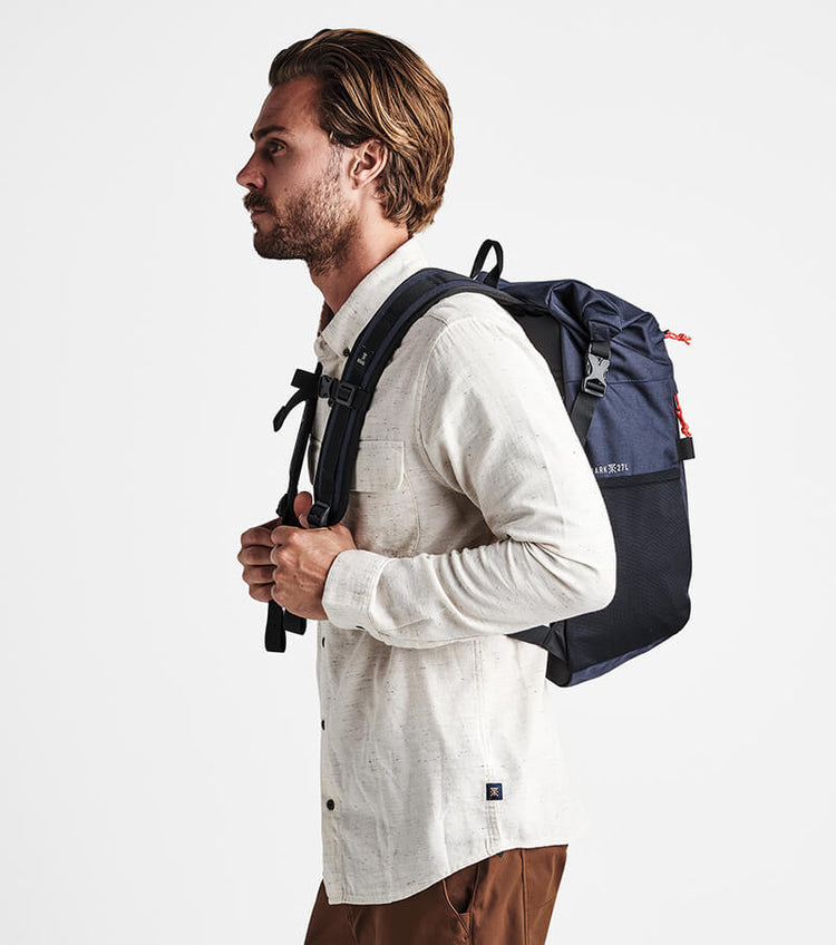 ROARK PASSENGER 27L BACKPACK 2.0 BLUE – The Drive Skateboard Shop
