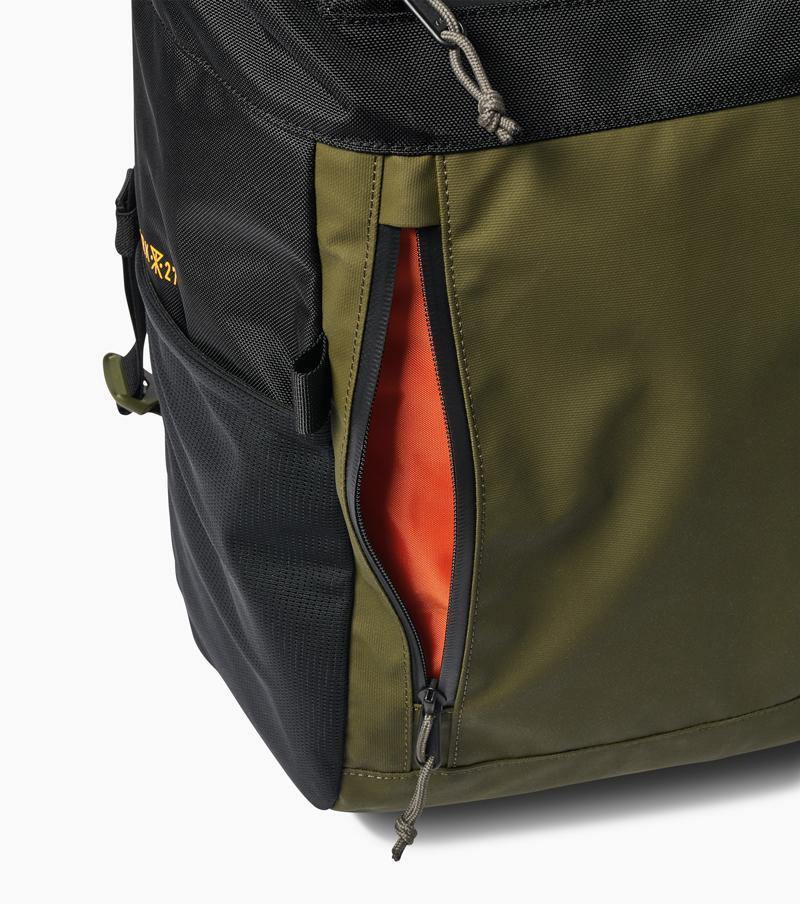 ROARK PASSENGER 27L BACKPACK BLACK/MILITARY – The Drive Skateboard Shop